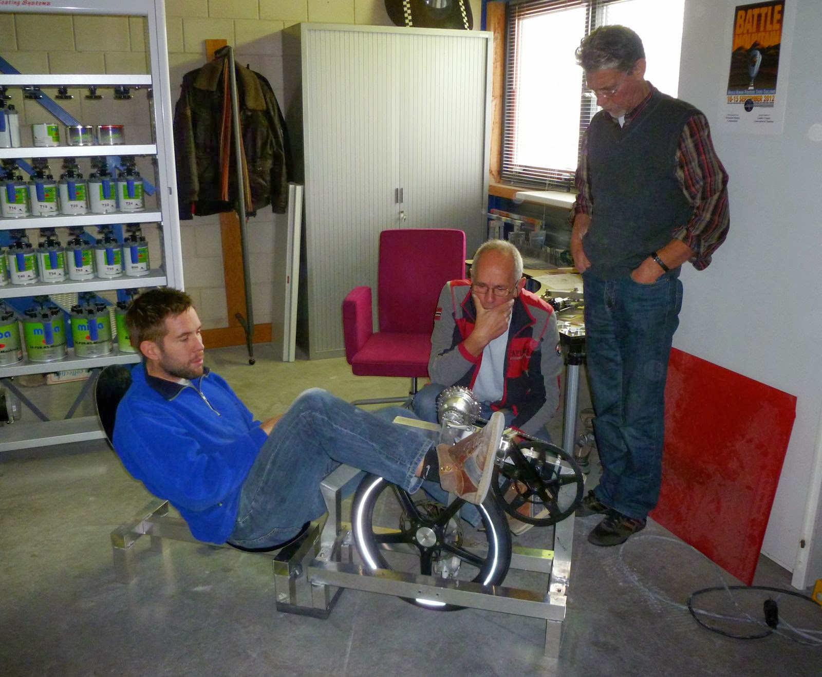 Velomobiel Quest en Wim Schermer: VeloTilt passen voorframe