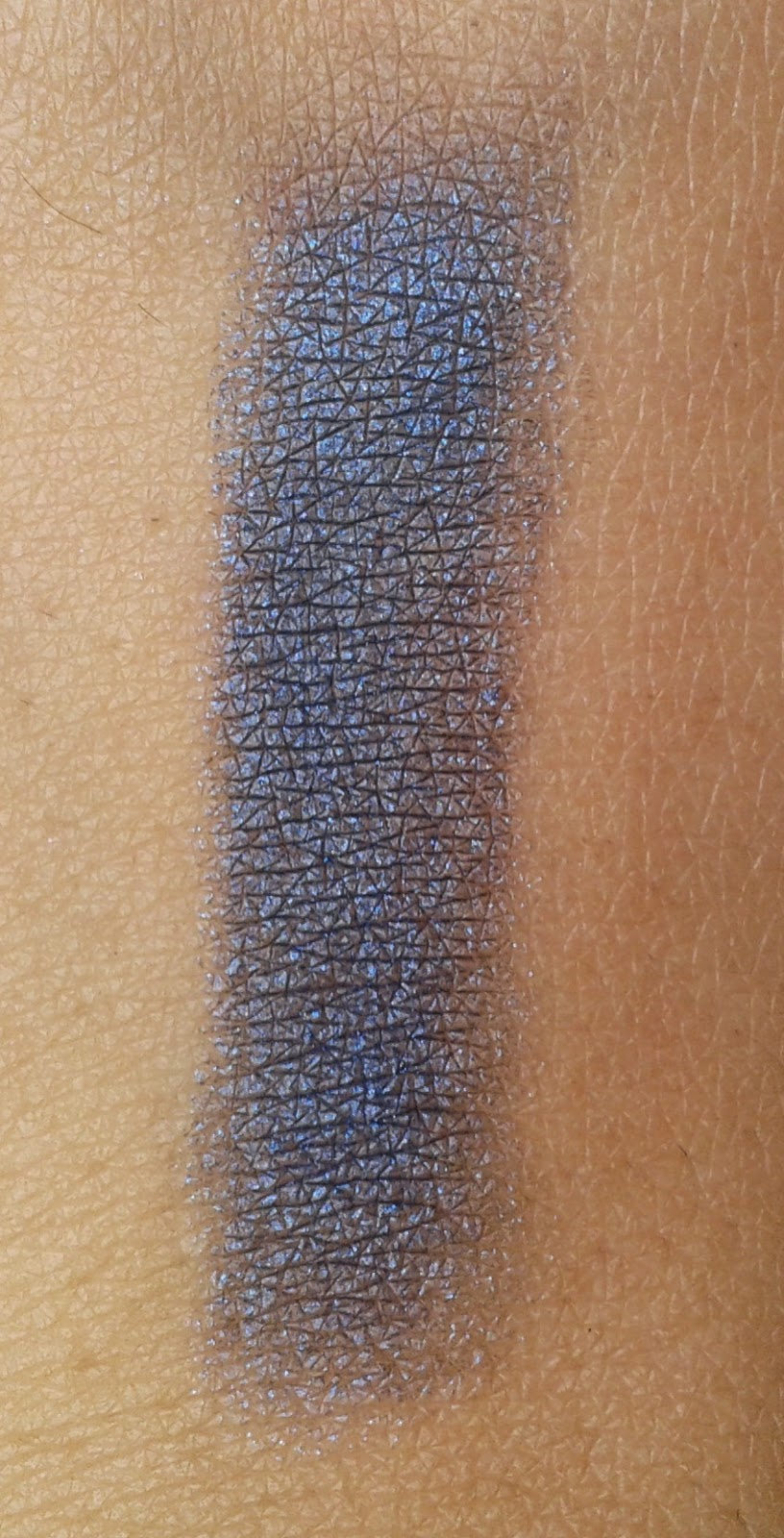 Oriflame's The One Colour Impact Eyeshadow in Olive Green & Deep Indigo ...