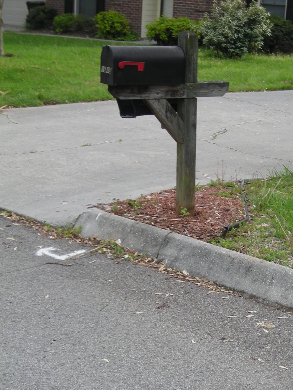 Moon-Flavored Ice Cream: Life in the 'Burbs: Dressing your mailbox for ...