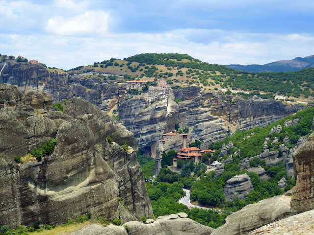 The Italian Backpacker: Touching the sky: the monasteries of Meteora