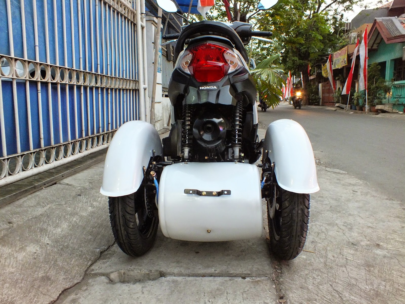 Oracle Modification Concept: Honda Beat FI roda tiga KONSEP MINIMALIST ...