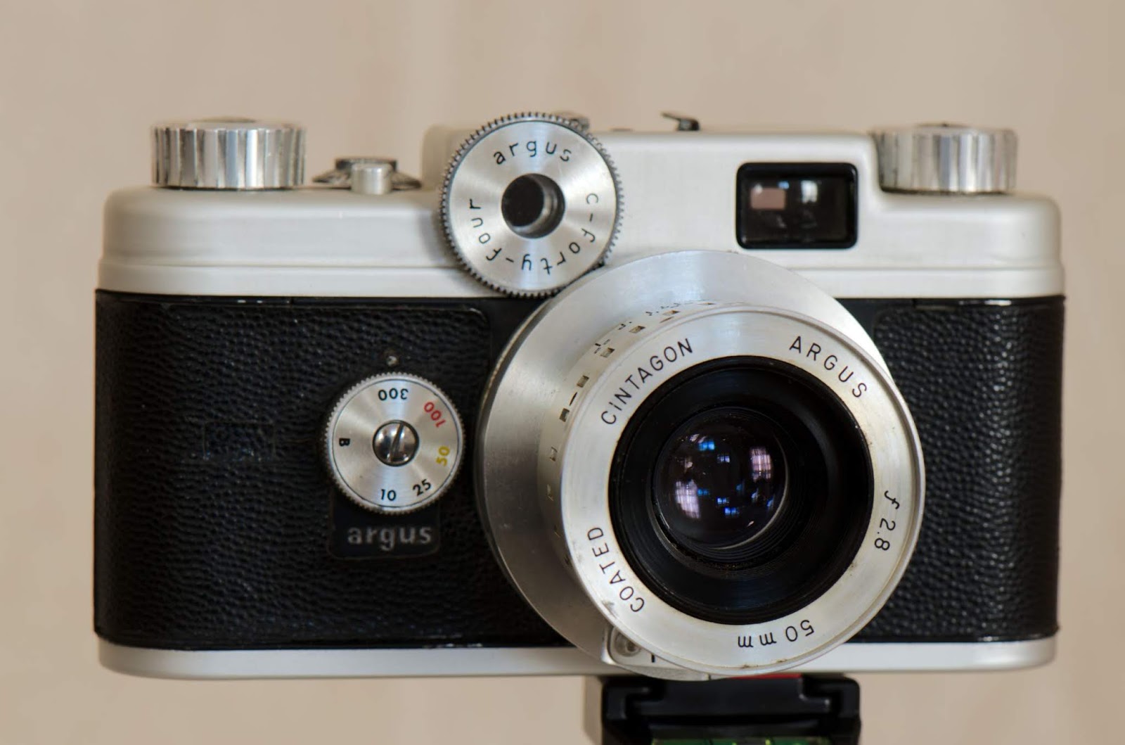 Four Elements in Three Groups: Argus C44 (1956-1957)