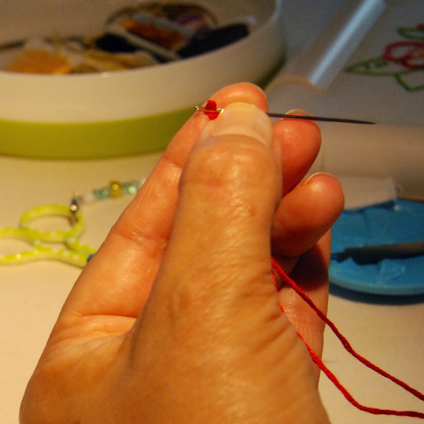 Pedal Sew Lightly: Tips on Tuesday / Floss + Needle