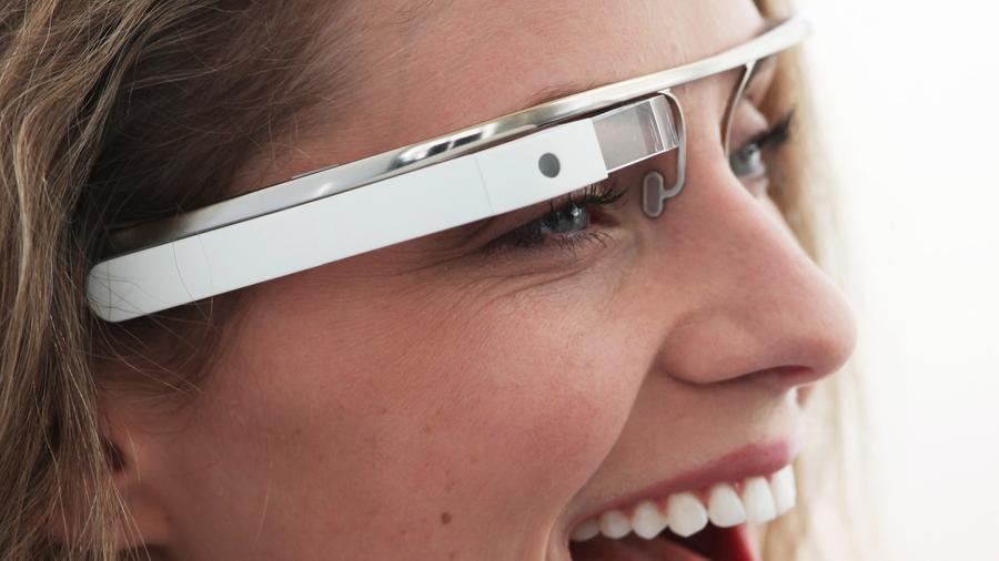 Technology Meets Fashion: The Google Glass | On Campus