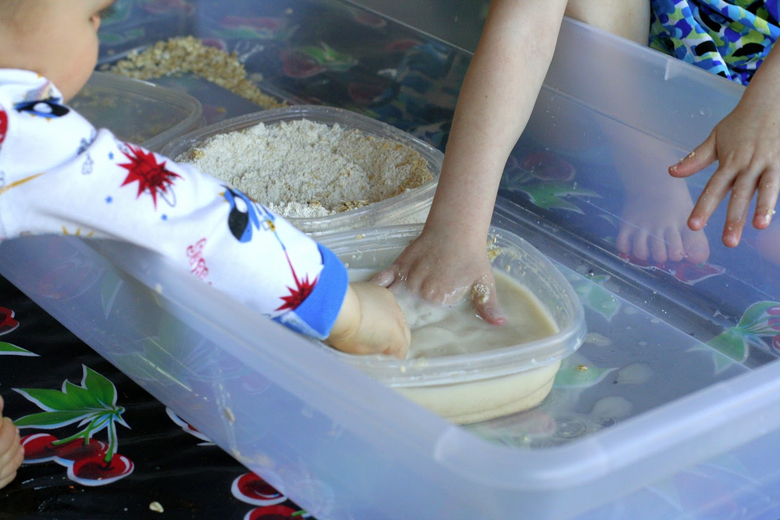 Super Easy Sensory Play: Oatmeal Textures Sensory Bin