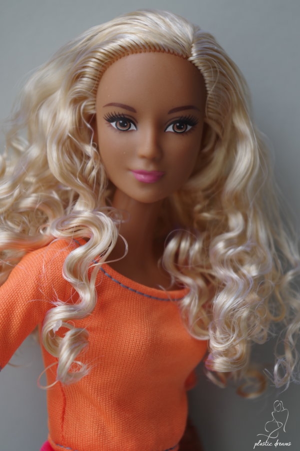 Plastic Dreams Dolls :: Barbie et miniatures: Made To Move Barbie Doll ...