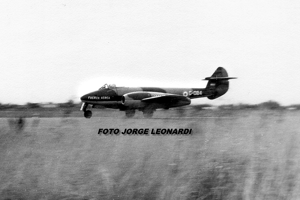 Mis fotos de Aviones: MIS FOTOS DE GLOSTER METEOR MK4 / Fuerza Aérea ...