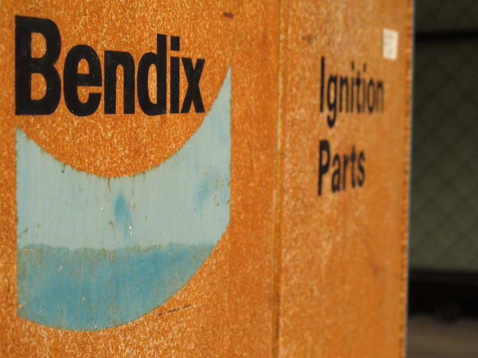 California-Garage: Bendix Cabinet.