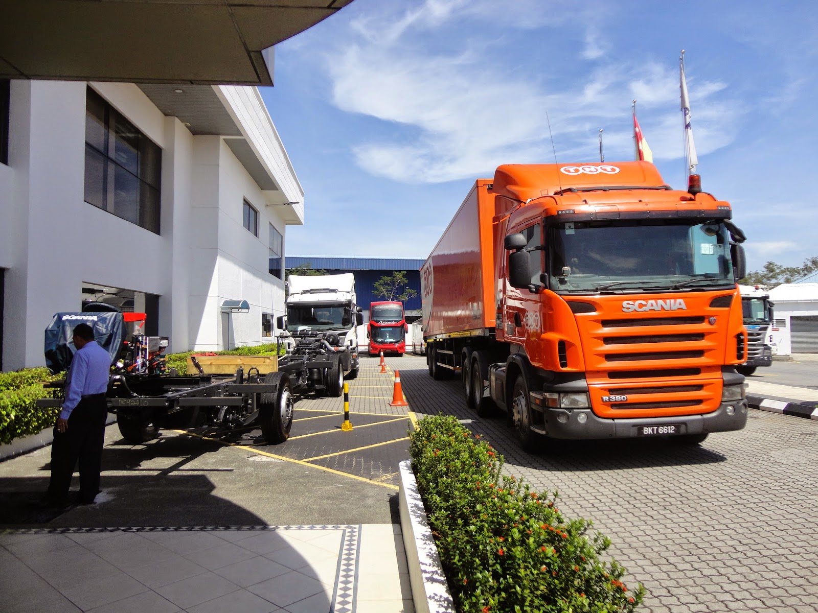 Motoring-Malaysia: Trucking news: Scania Malaysia launches the Scania ...