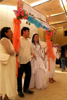 the viewing deck: Middle East 2012 Santacruzan (Flores de Mayo)