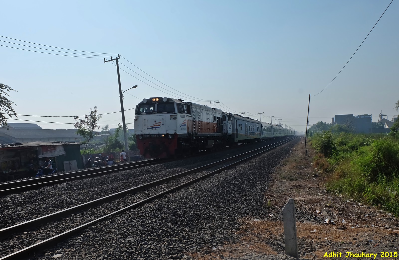 Kereta Api Argo Bromo Anggrek ( Review & Hunting)