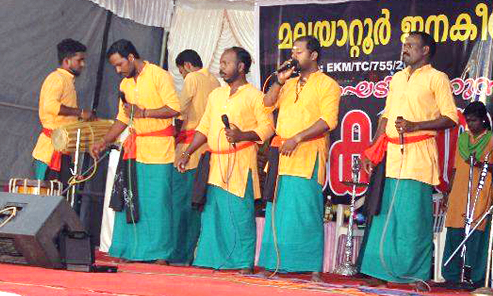 NAKSHATHRA THADAKAM - MALAYATTOOR CARNIVAL STARTED NOW LARGE CROWD OF ...