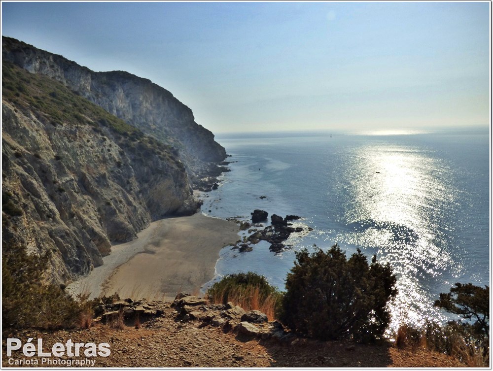 PéLetras: Parque Natural da Arrábida: Cova da Mijona e Praia do Inferno