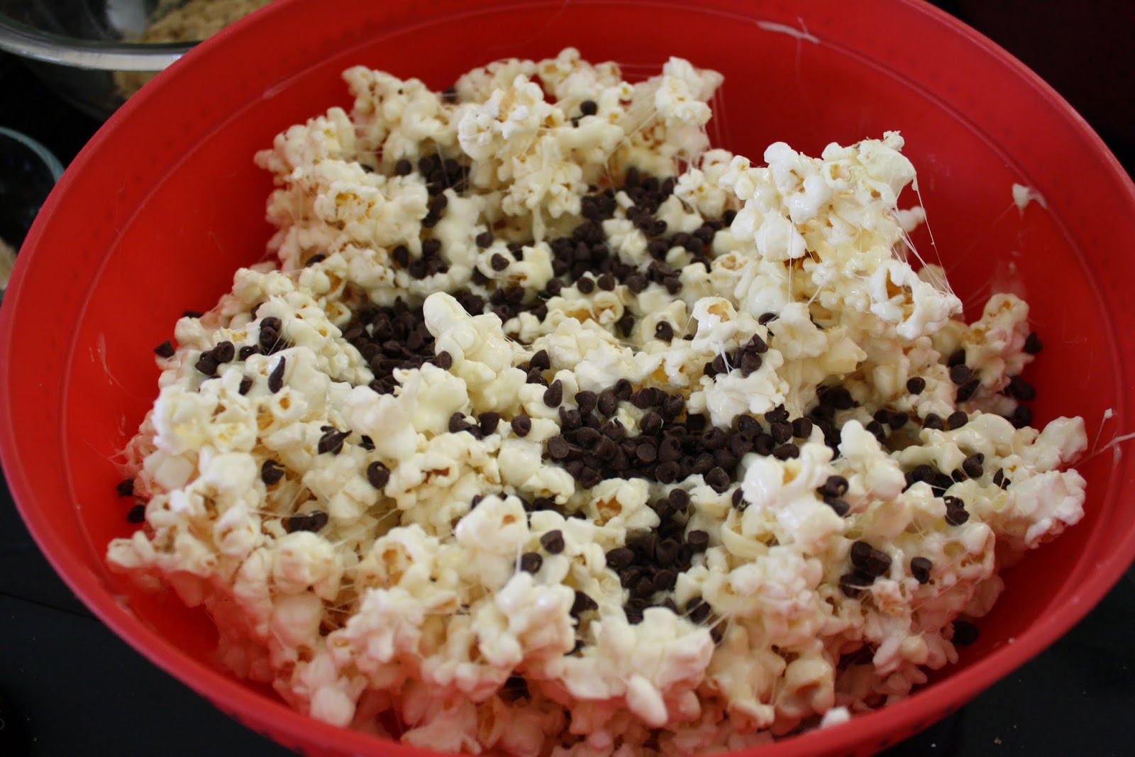 Making Mama's Kitchen: S'mores Popcorn Balls