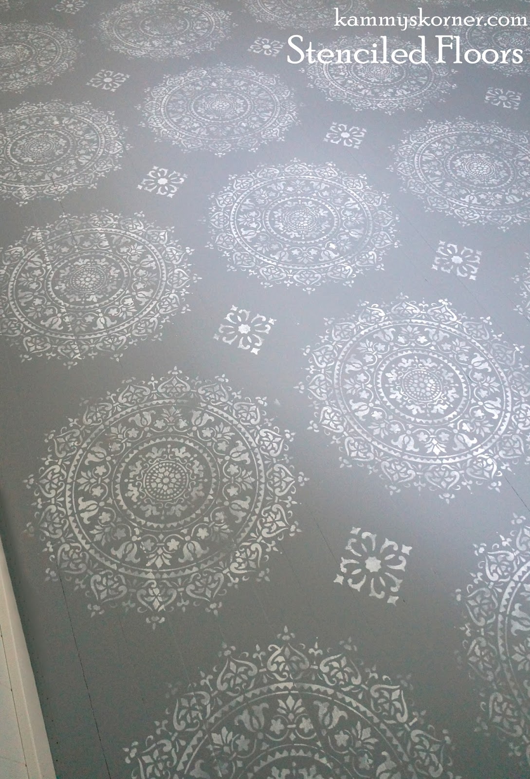 Kammy's Korner: Gorgeous Stenciled Wood Floor In ONE HOUR!