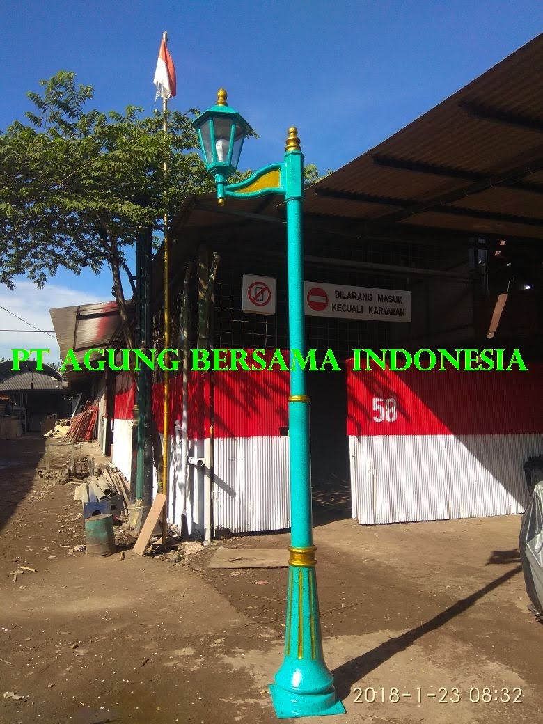 Pabrikasi Tiang PJU antik - Tiang Lampu PJU - 2 Harga Tiang Antik ... Pabrikasi Tiang PJU antik - Tiang Lampu PJU - 2 Harga Tiang Antik ...