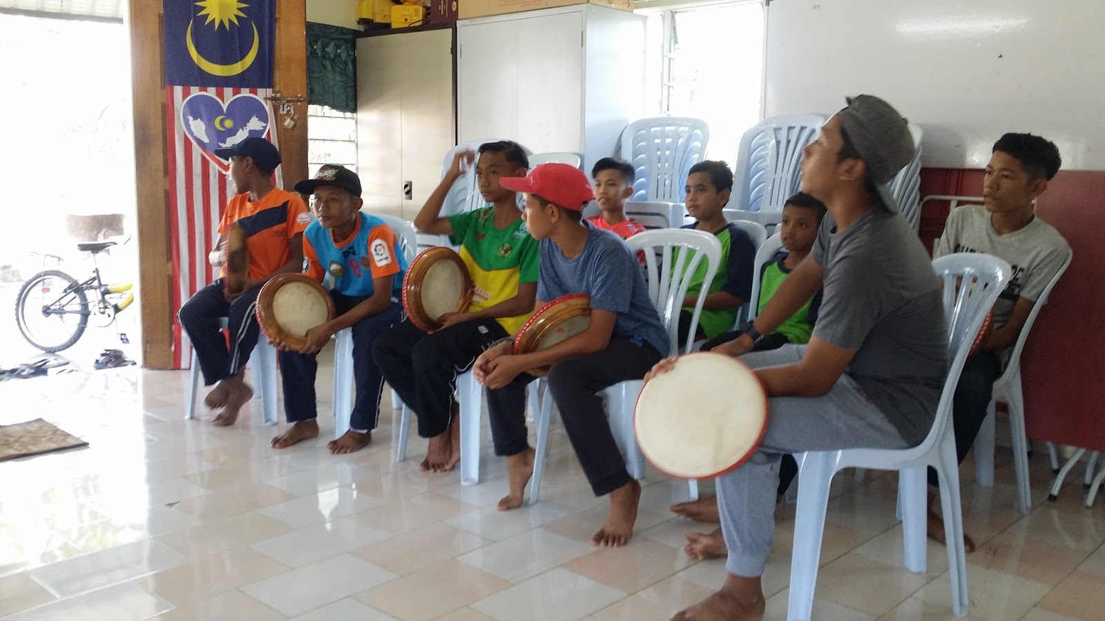 KAWASAN RUKUN TETANGGA TAMAN UTAMA: *** LATIHAN KOMPANG