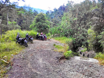 keindahan alam tasikmalaya yang tersembunyi: Curug Cimedang,Singaparna