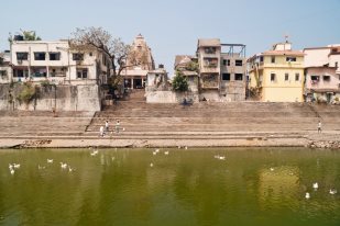 True Nature: Banganga Tank and Walkeshwar Temple, Mumba