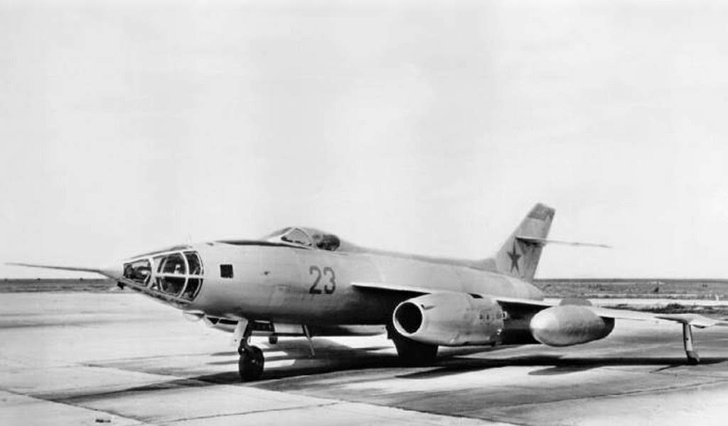 AVIÕES MILITARES: Yakovlev Yak-28 (Brewer; Firebar; Maestro)