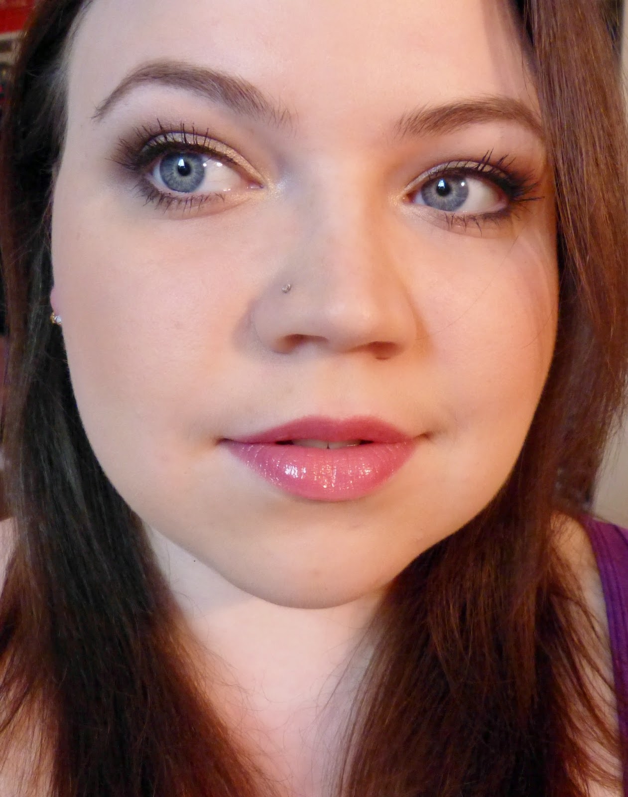 Monroe Hips, Poisoned Lips: Review: Avon Extra Lasting Eyeshadow Pencils