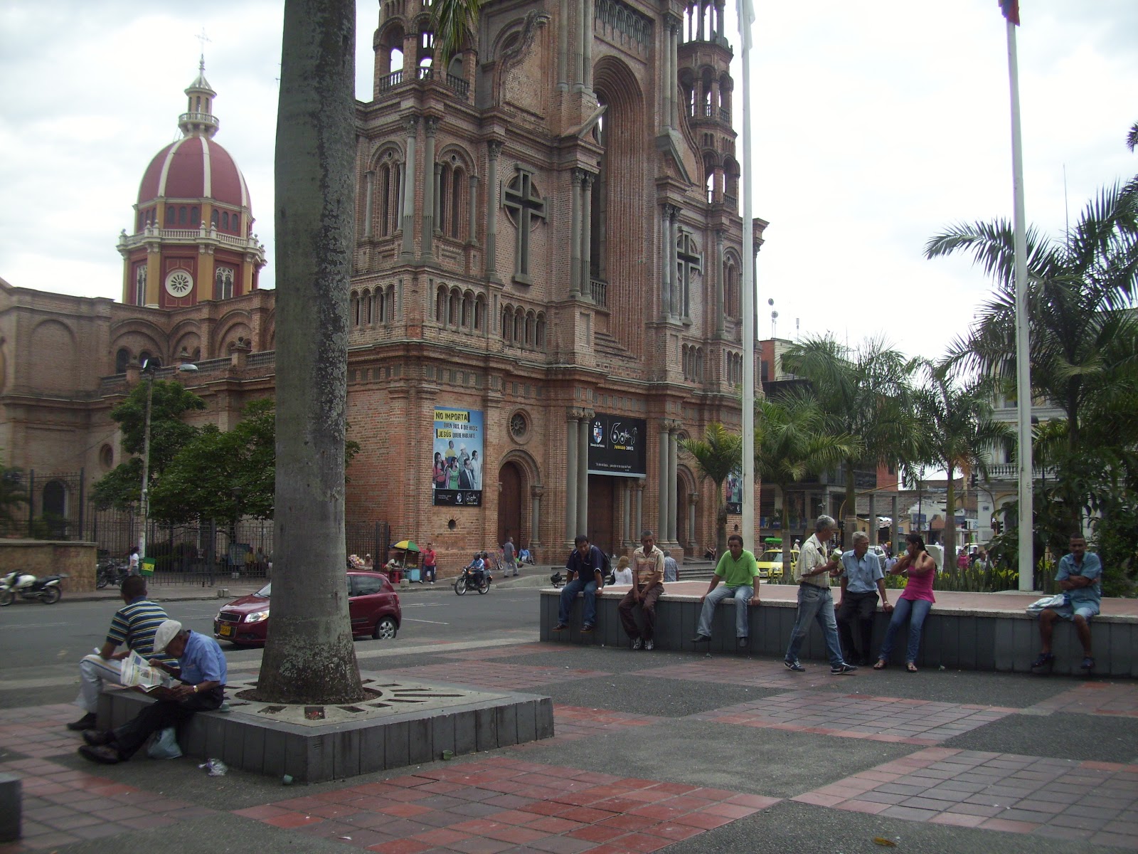 LO ESTETICO: PARQUE SIMON BOLIVAR EN PALMIRA VALLE
