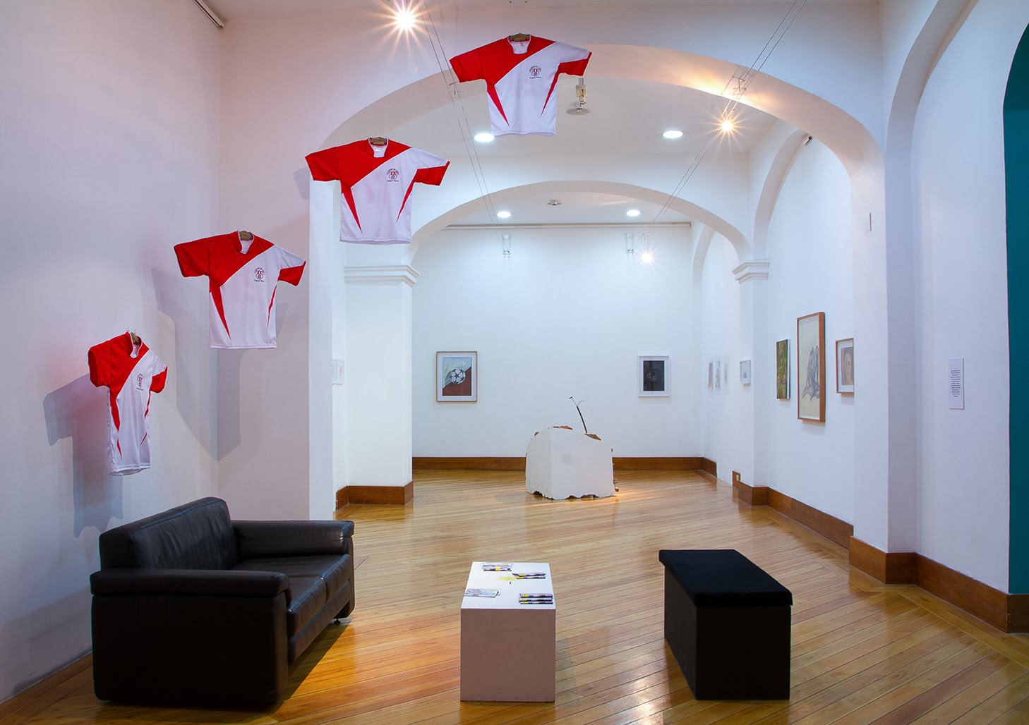 Río Revuelto: (Ya no) Es mágico el mundo - CAC / Quito