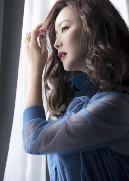 1977 / Kim, Hee-Seon / 金喜善 / 김희선 / Actress