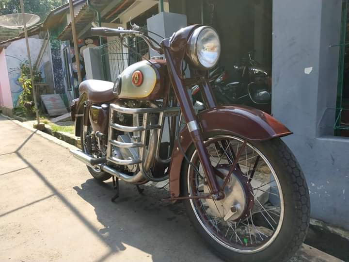 Lapak Motor Klasik Jual Motor Tua BSA Warisan Mbah Utut - LAPAK MOBIL ...