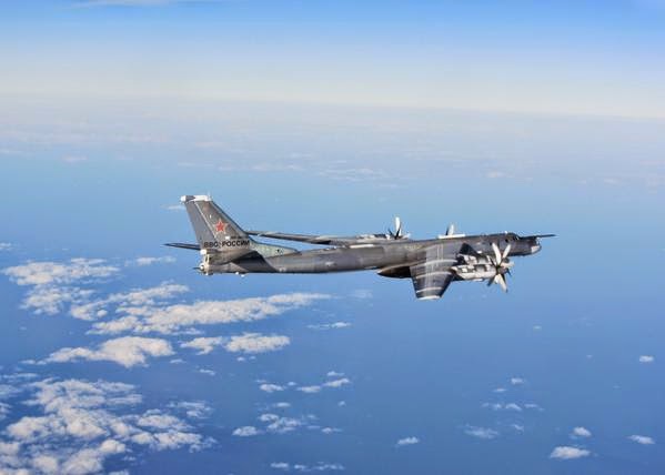 CAZASYHELICOPTEROS2: RAF Typhoons intercept Russian Tu-95 'Bear ...