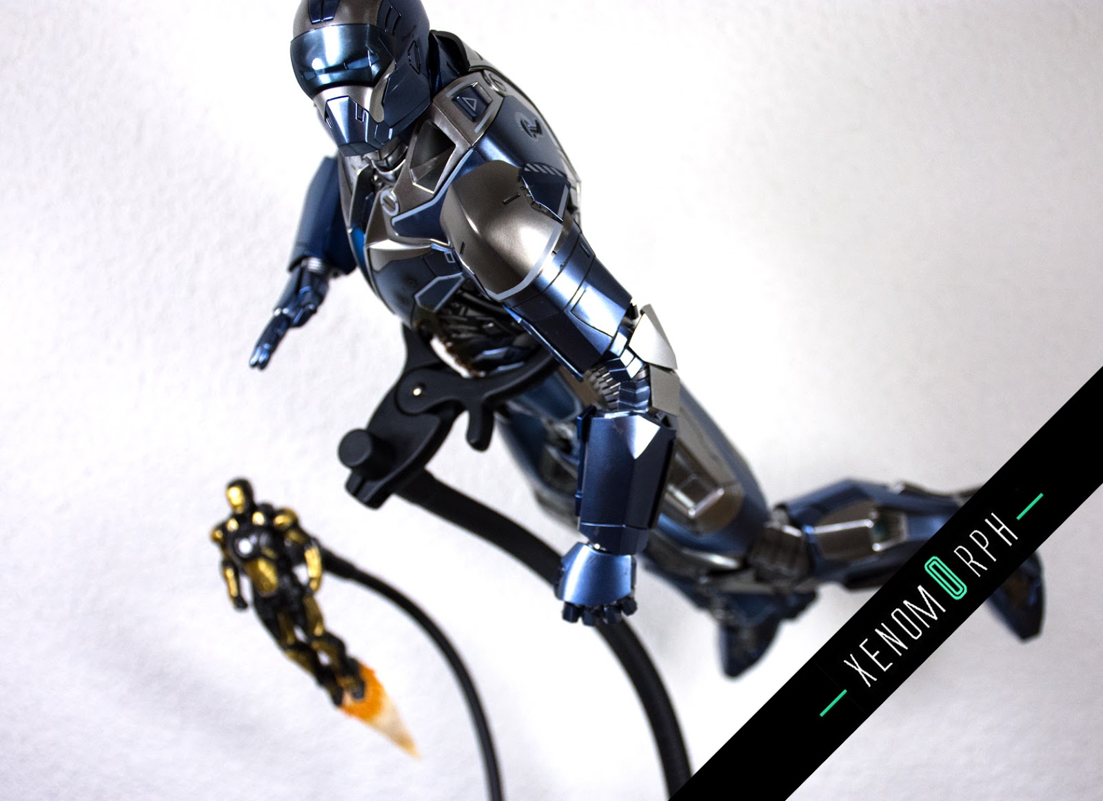 Hot Toys Shotgun Mark XL Iron Man 3 1/6 MMS309 video and photo review