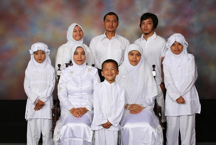 Poligami :: Rahasia Sukses Poligami Dengan Mendapat Restu Istri Pertama