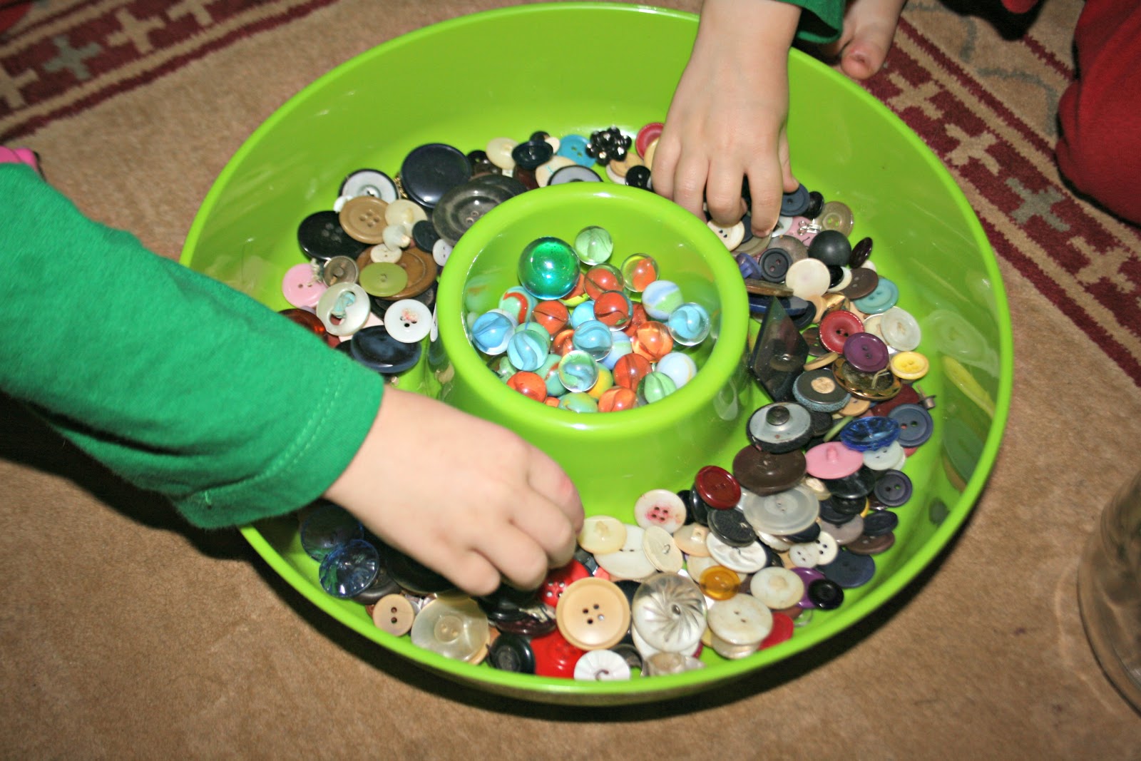 Two Bears Farm and the Three Cubs: The Button Jar