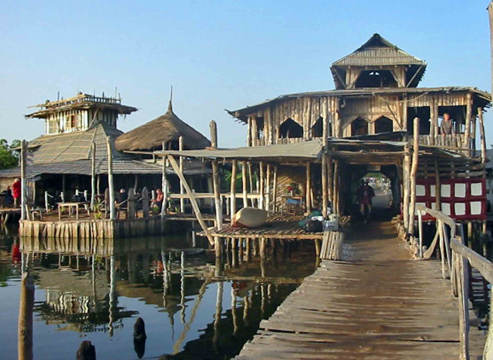 Descubre Gambia: Cinco días en Gambia (2/5). Excursión a Lamin Lodge