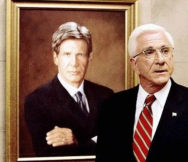 Please help me find this photo of Harrison Ford in a Presidential pose ...