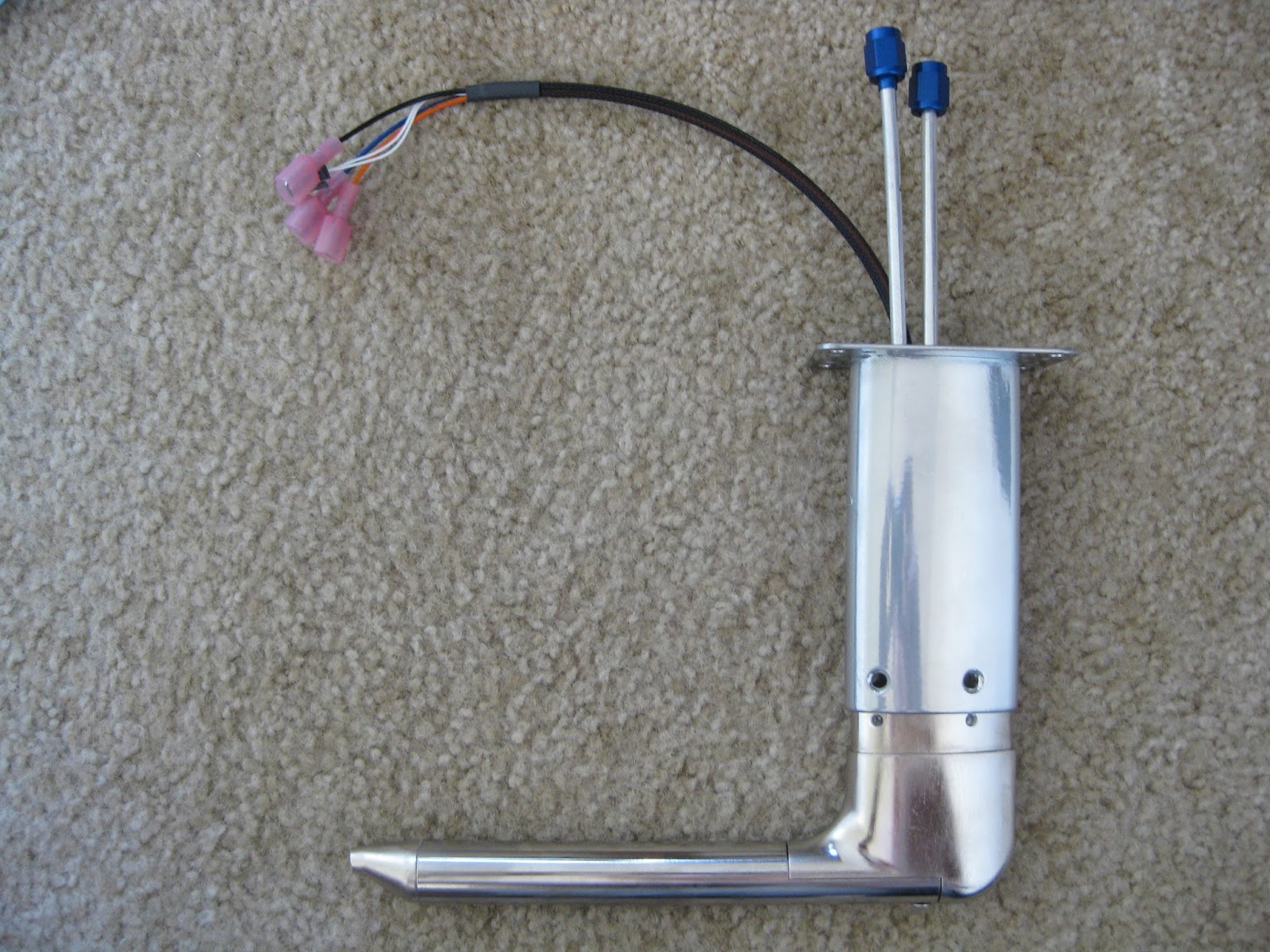 E's Van's RV-14A: Wings: Pitot static. Mast powder coated.