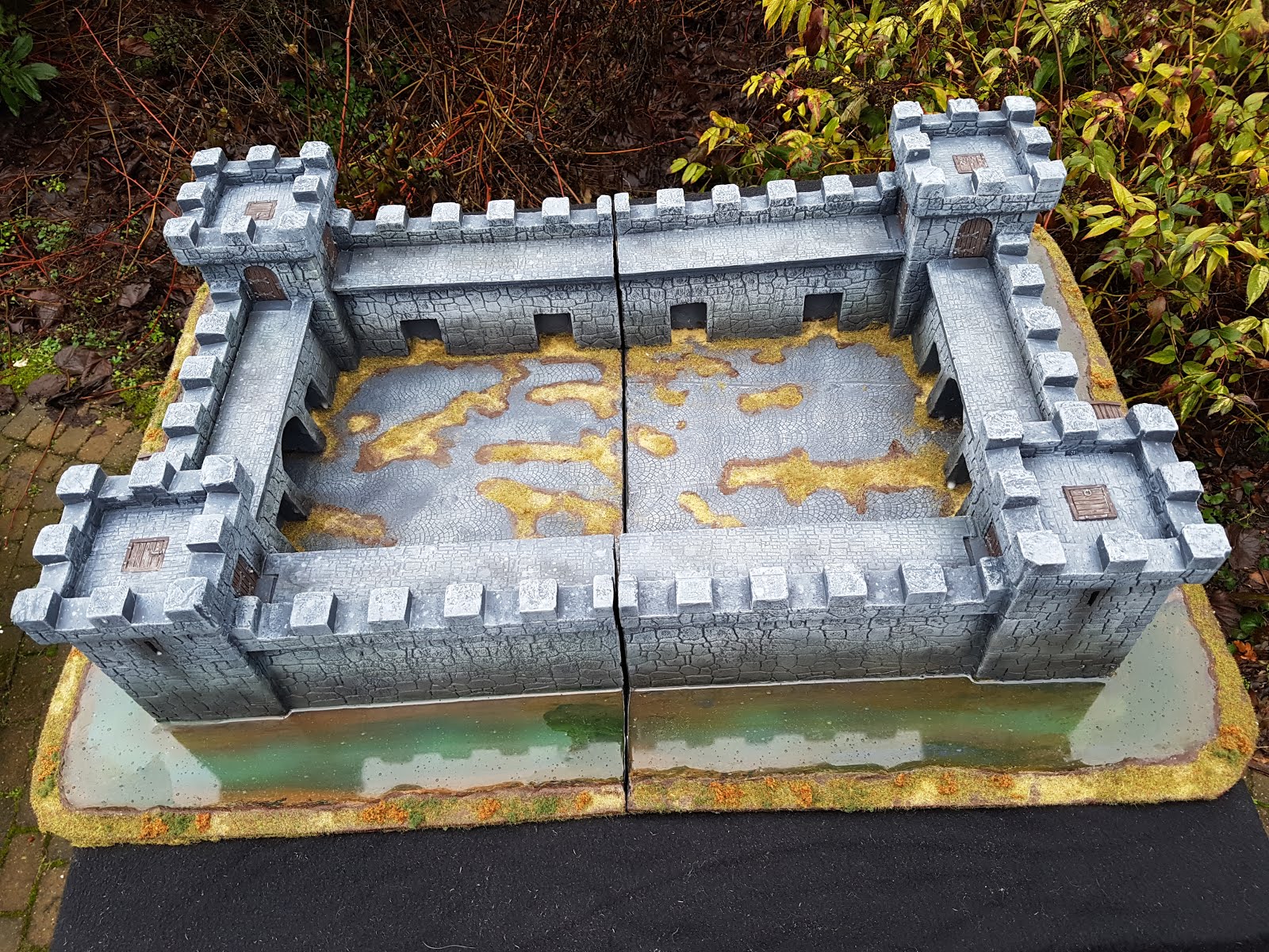 Another wargaming blog: The Mighty Fortress is ready for battle