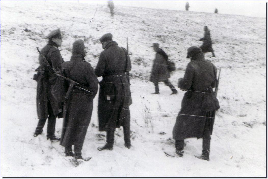 HISTORY IN IMAGES: Pictures Of War, History , WW2: Downfall: Slow ...