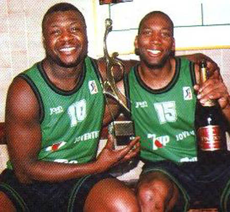 Una de leyendas.. Corny Thompson - Sentimiento AyN