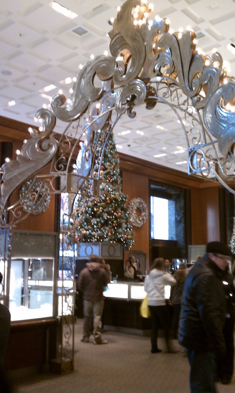 The Embellished Life: Tiffany & Co Christmas Windows