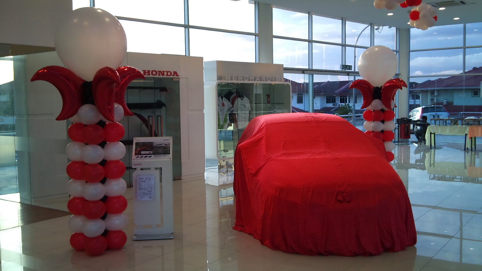 Balloon decorations for weddings, birthday parties, balloon sculptures ...