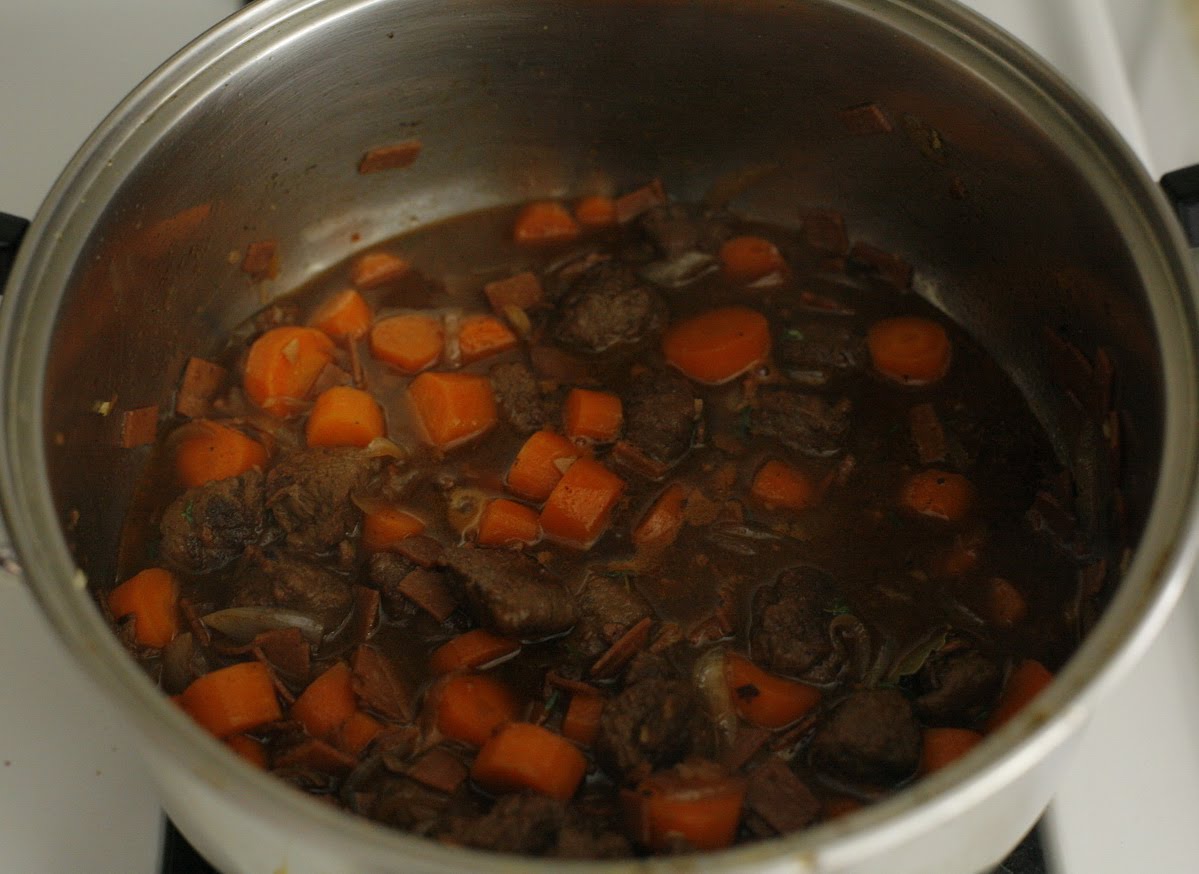 go vegan meow!: Beef-Less Bourguignon
