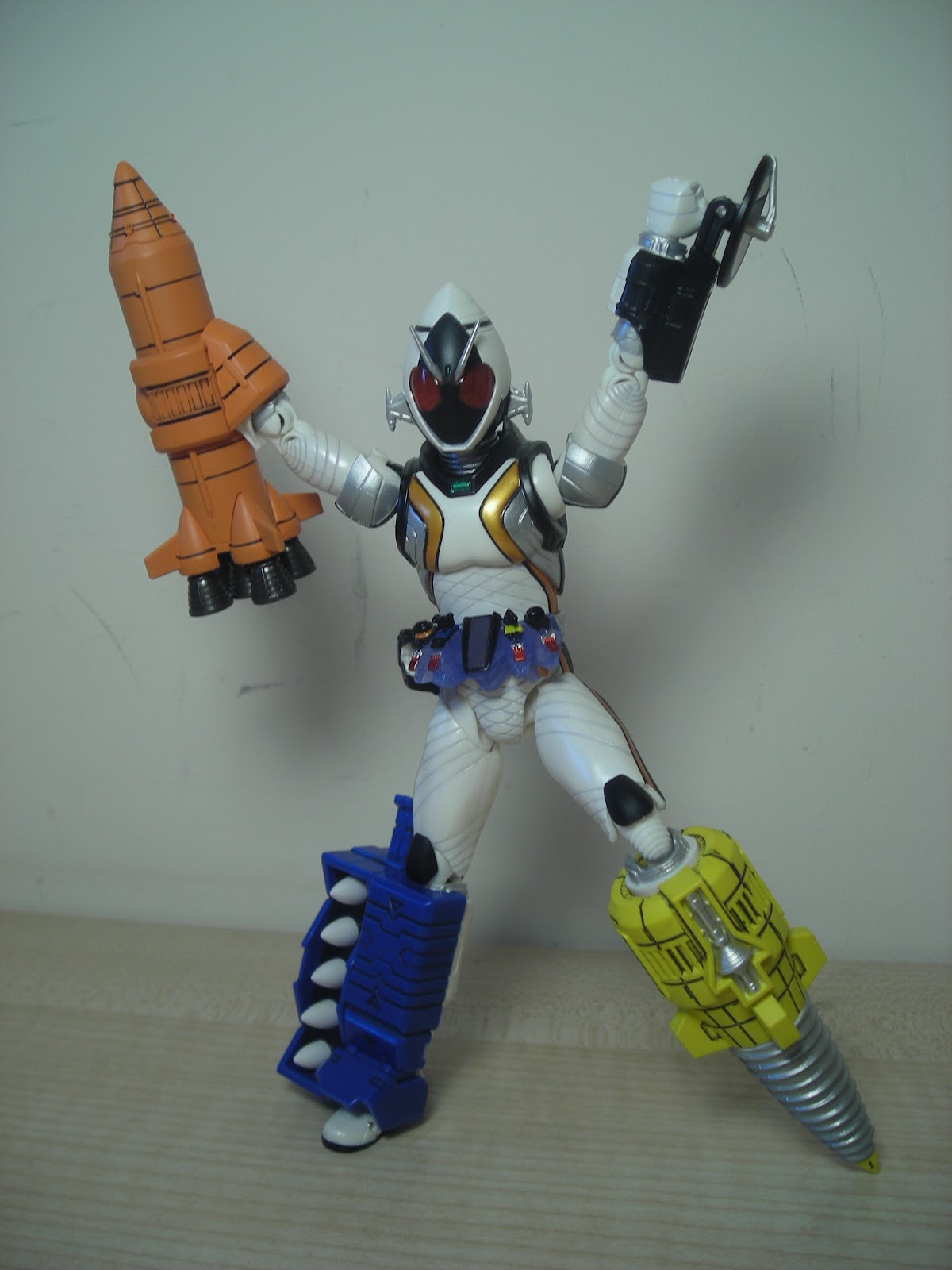 My Shiny Toy Robots: Fun with Fourze: S.H. Figuarts Kamen Rider Fourze ...