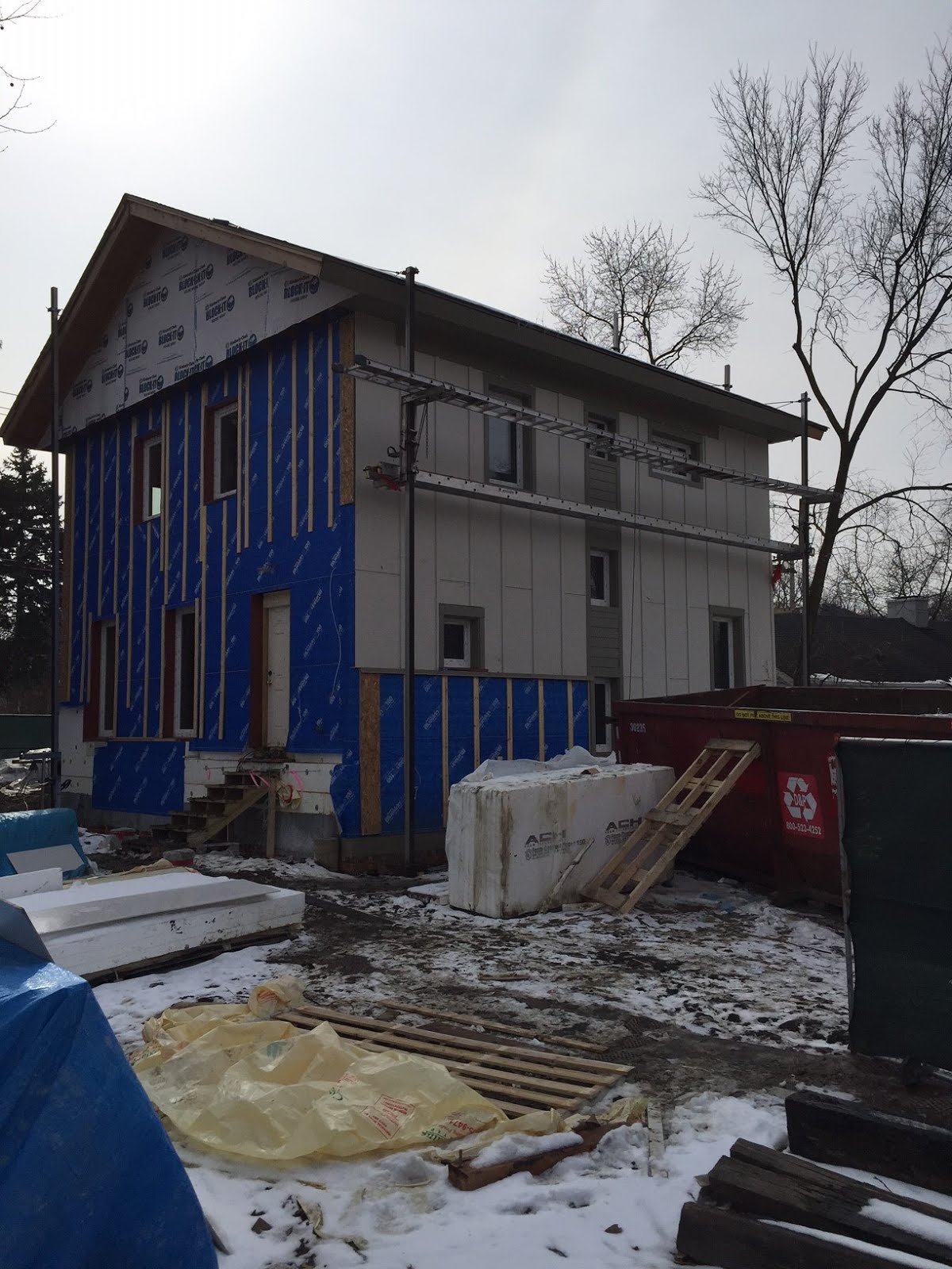 Midwestern Sustainable Design: From the Field: blue walls?