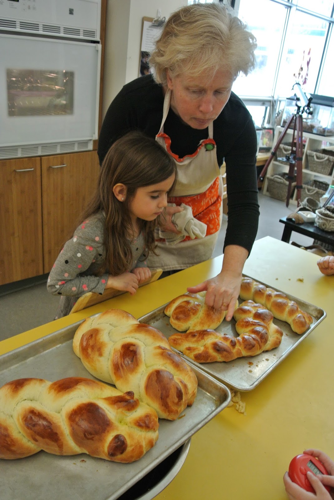 The Wonderful World of Kindergarten: The children make bread