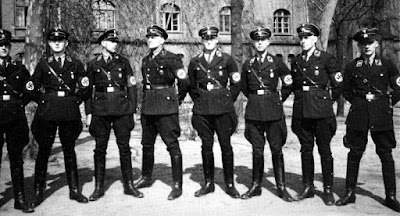 NAZI JERMAN: Foto Wilhelm Mohnke