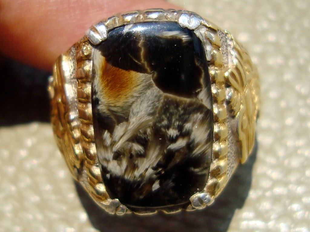 Koleksi Batu Macan: Batu Bulu Macan