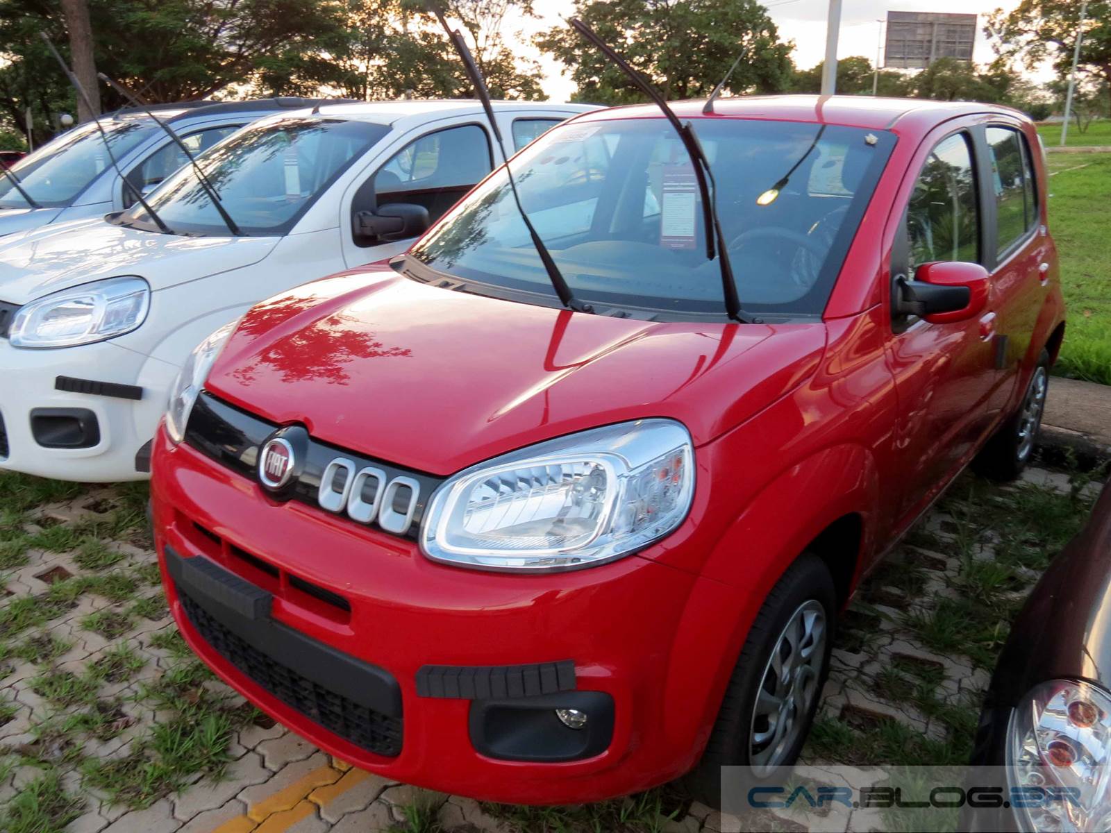 Novo Uno 2014 Evolution 1.4 x Uno Way 1.0 - comparativo