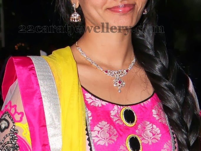 Simple Trendy Diamond Choker - Jewellery Designs