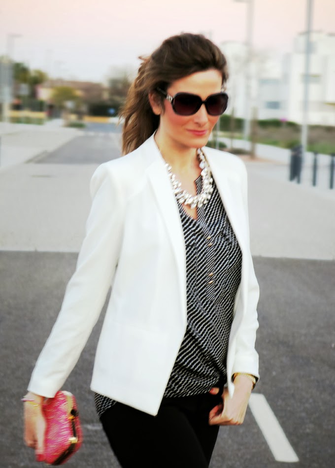 conPasoChic: Blanco, negro y un toque rosa